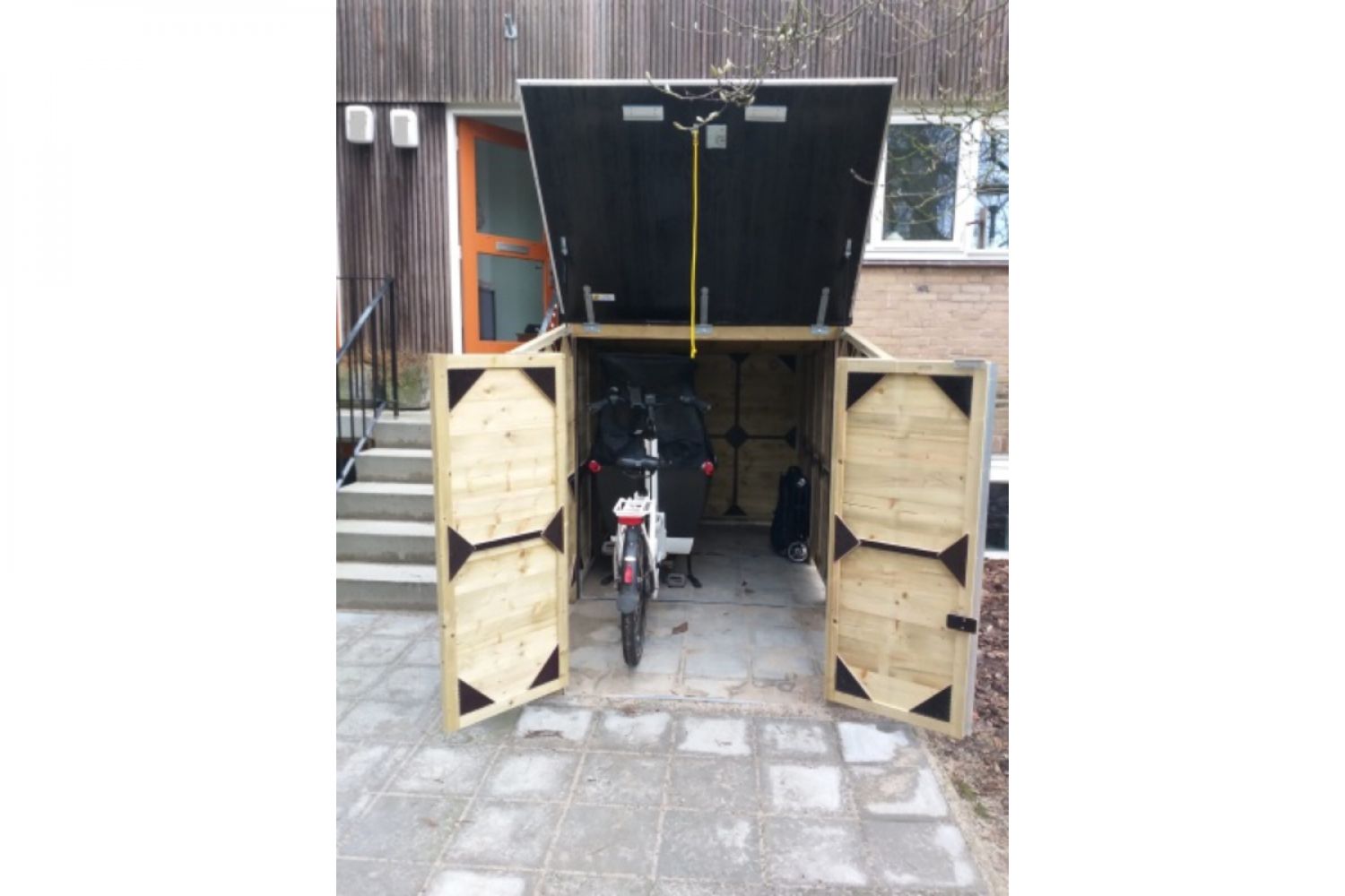 Berging met beweegbaar dak 150x154x301 cm | Van Kooten